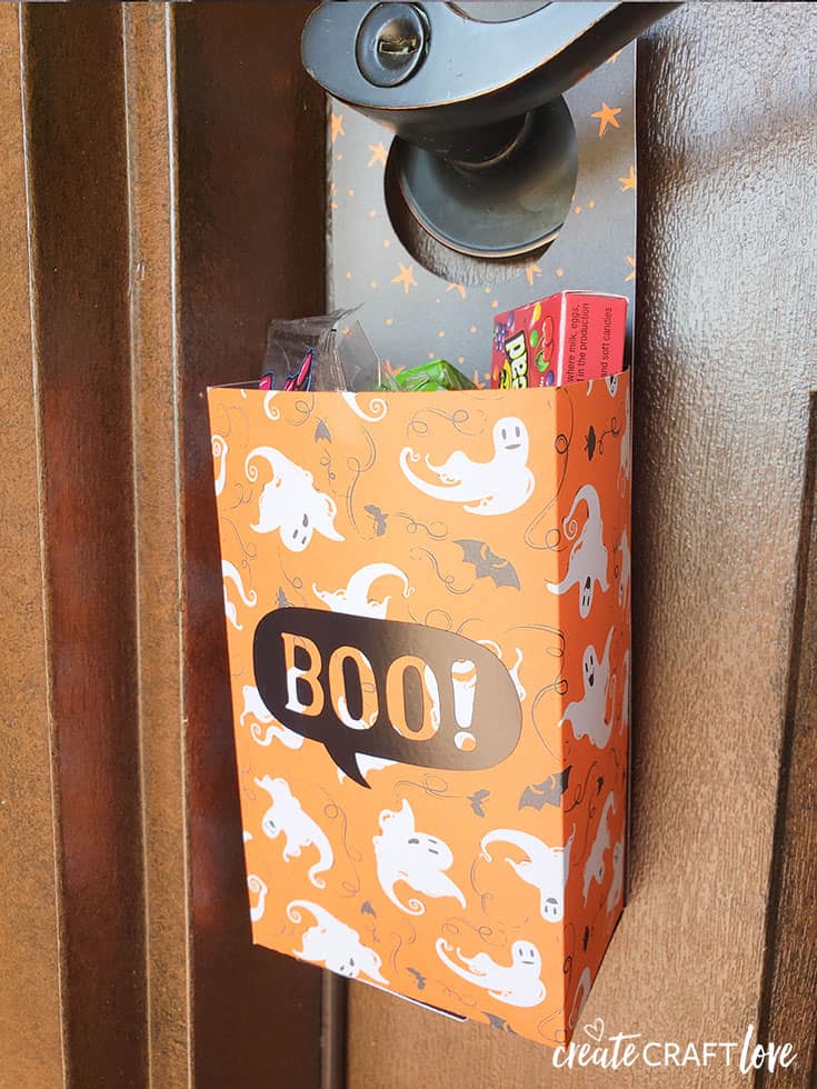 Halloween Door Hanger | Free SVG Cut File - Create Craft Love